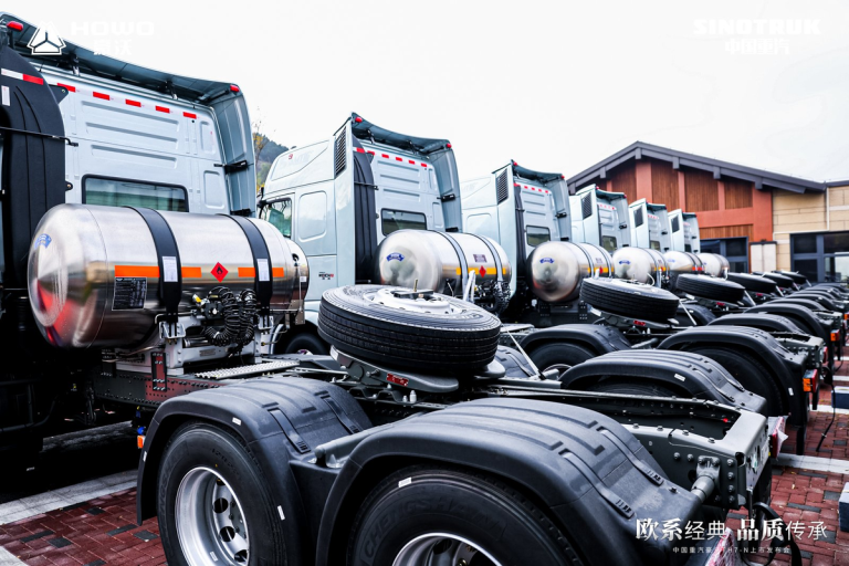 HOWO TH7-N Tractor Makes a Stunning Debut in Qingdao - Chinatruck